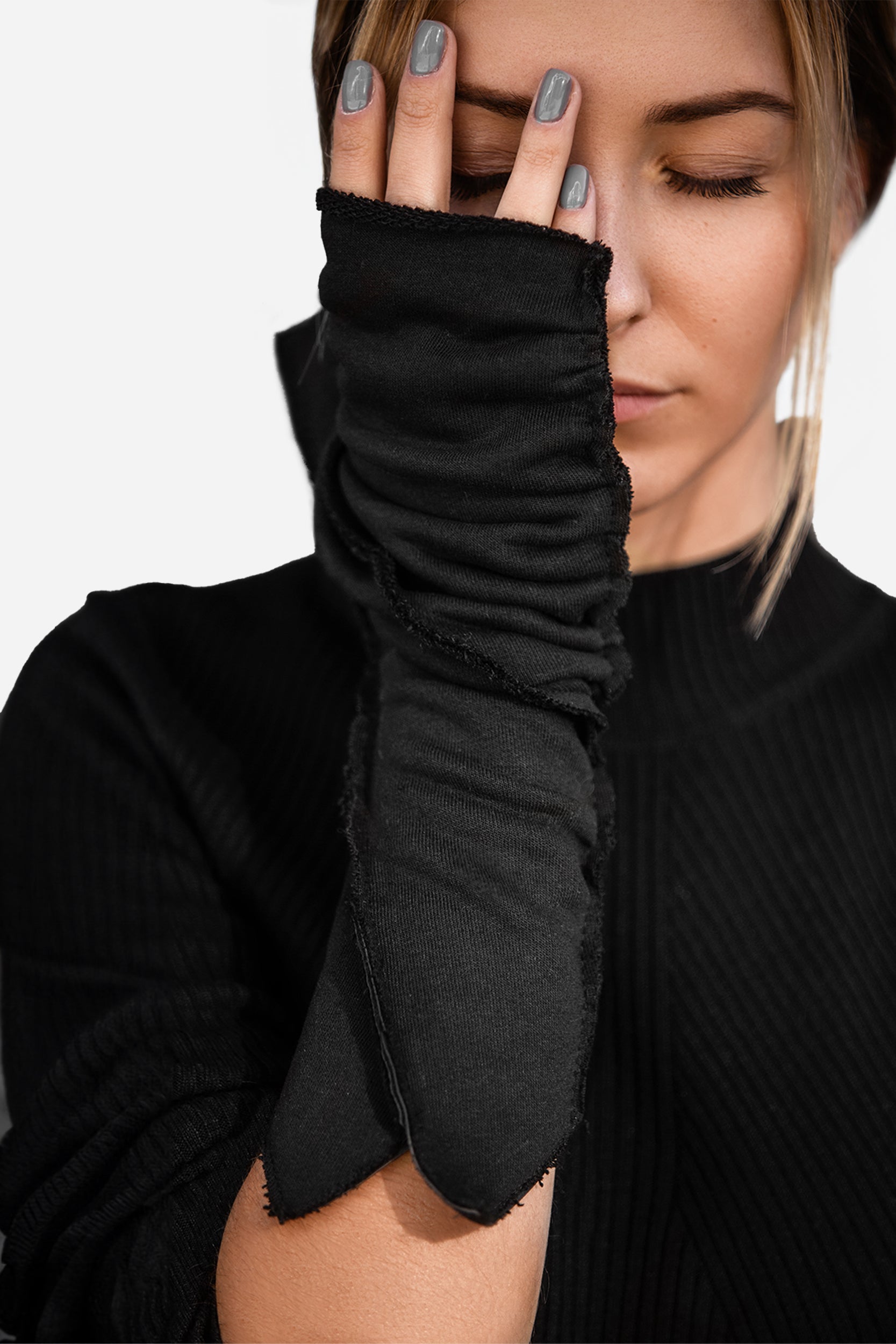 Winter black mittens – MDNT45 | mdnt45.com